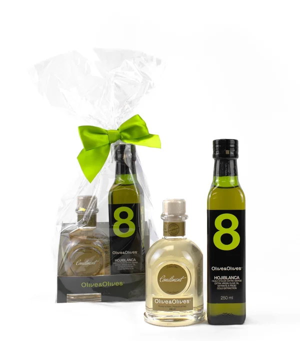 O&O 8 -White condiment duo
